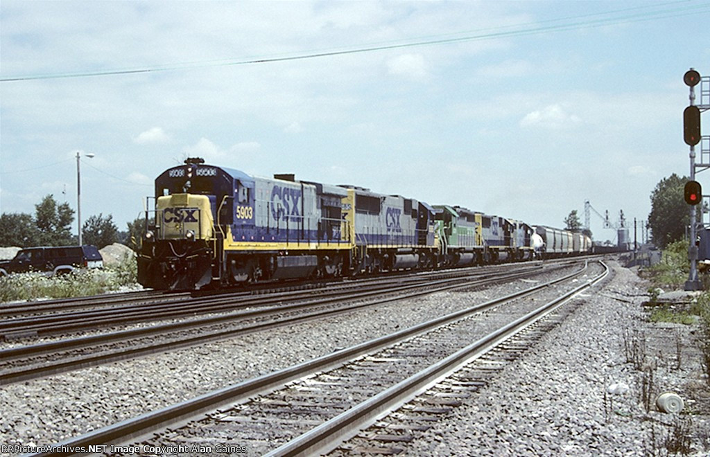 CSX B36-7 5903